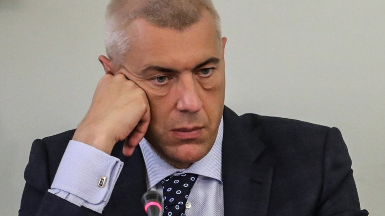Tusk stał się politycznym zakładnikiem Giertycha