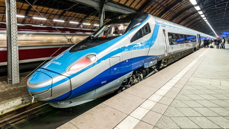 Pendolino, czyli symbol niezrównoważonego rozwoju • Krytyka Polityczna